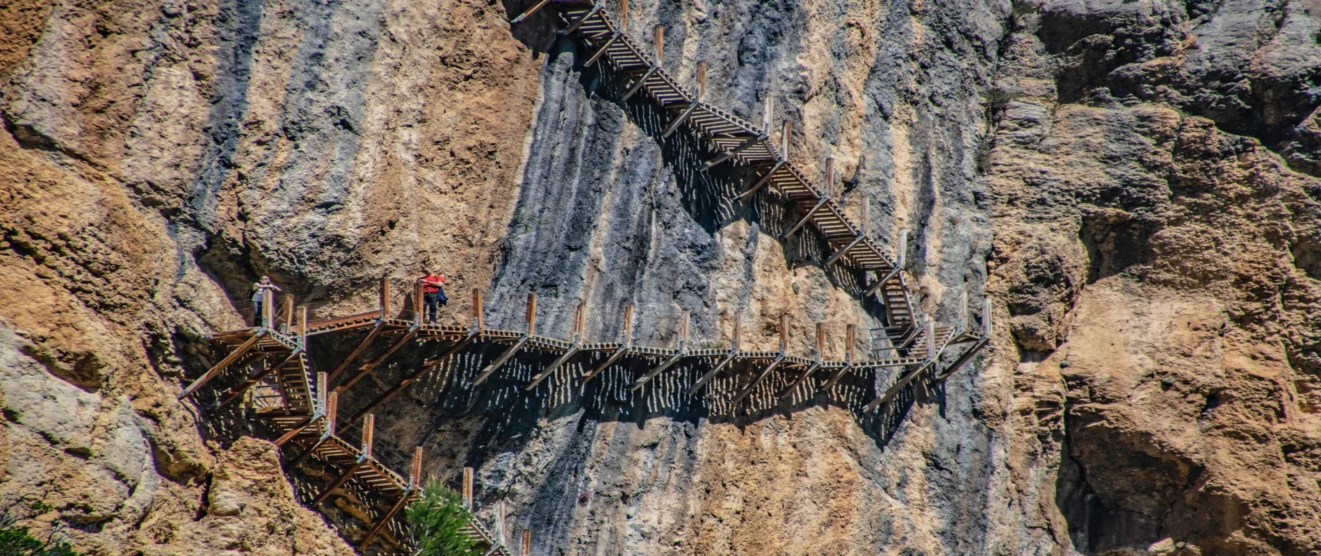 LAS PASARELAS DE MONTFALCÓ Y SUS 291 ESCALONES - Mont Rebei | Àger ...
